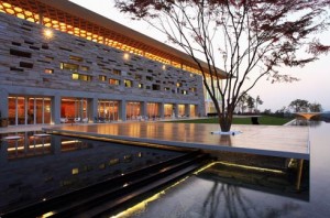 Nine Bridges Country Club-Clubhouse / Shigeru Ban Architects - eVolo ...