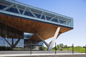 CENTRA: The New Suburban Office Experience / Kohn Pedersen Fox - eVolo ...